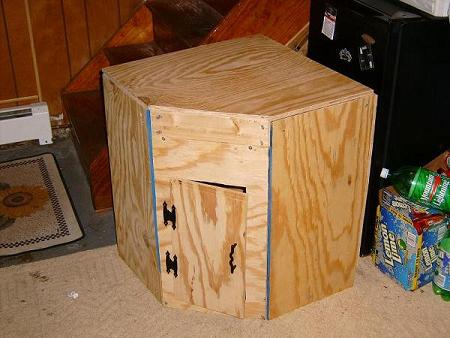 DIY Pentagon Stand | AquariaCentral.com